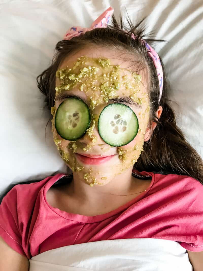 How to Create an Easy, Relaxing Home Spa Day for Kids - pinkscharming